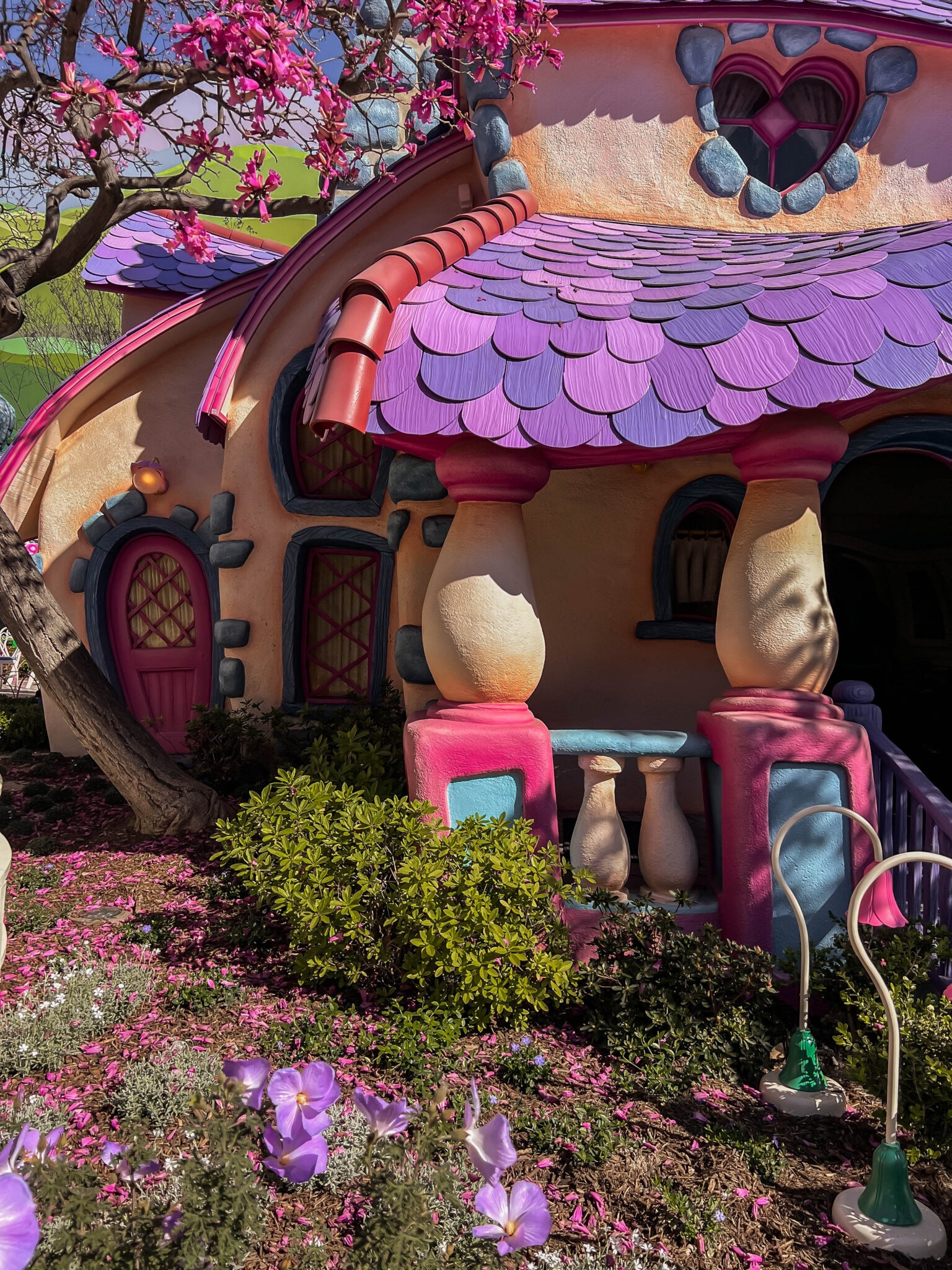 disneyland toontown rides and eats : the ultimate guide - Lipgloss and ...